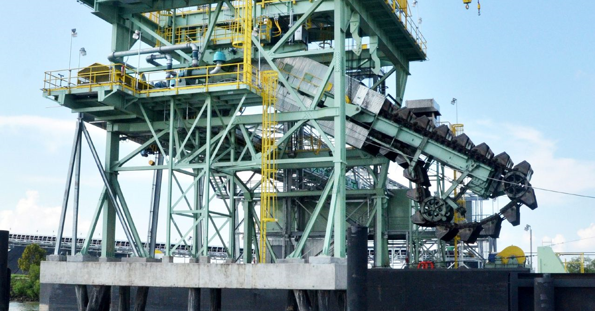 Continuous barge unloader - Metso